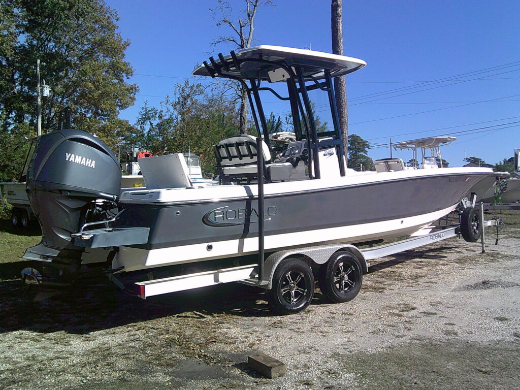 24ft Robalo 246 Cayman / 2022 / 300 HP Yamaha, 213 Hrs. / Trailer ...